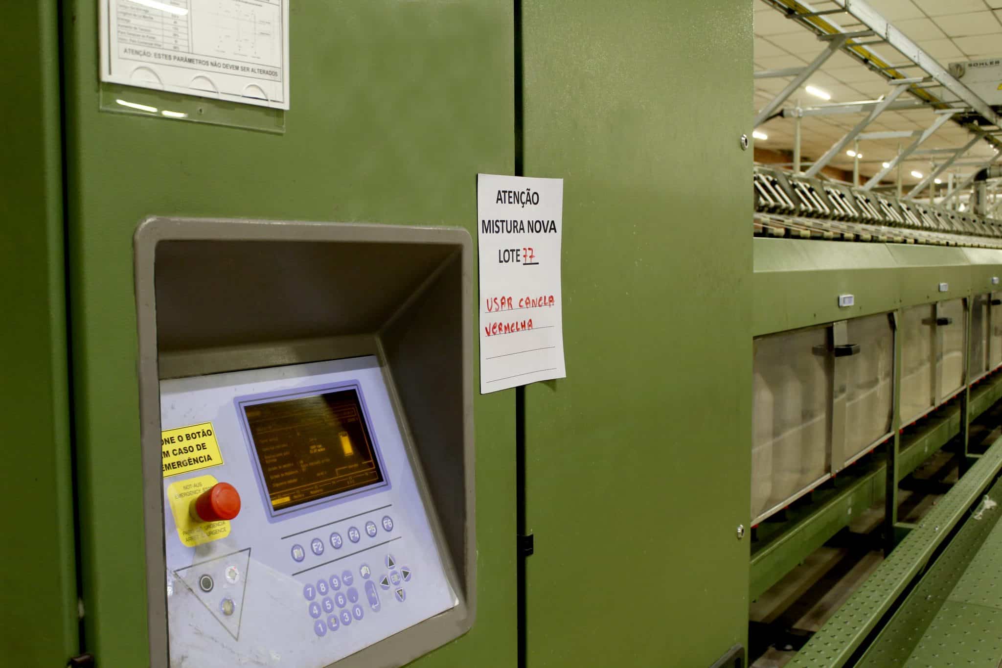 Placa imantada reduz uso de papel – Incofios